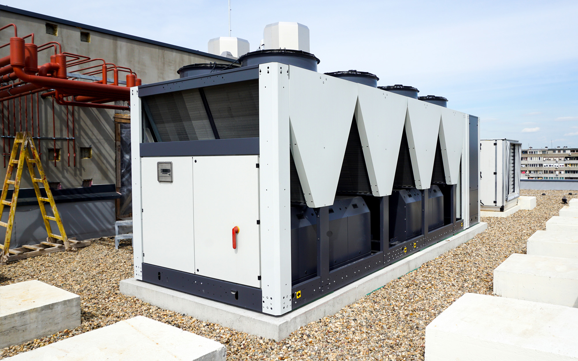 How to Choose the Right Coolant for Your Chiller | SAM