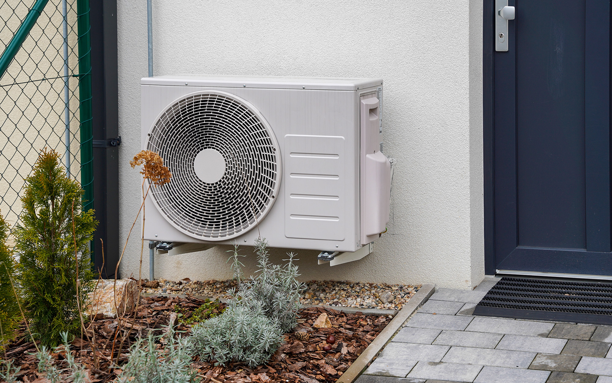 Residential HVAC System Repairs vs. Replacements